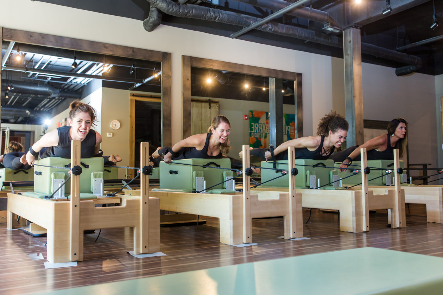 Reformer - THE PILATES BARRE STUDIO